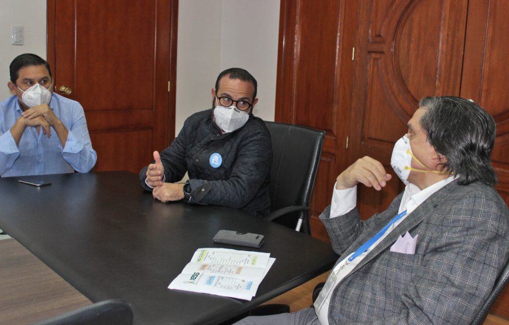 HCAM recibe al Presidente del Consejo Directivo del IESS – Hospital ...